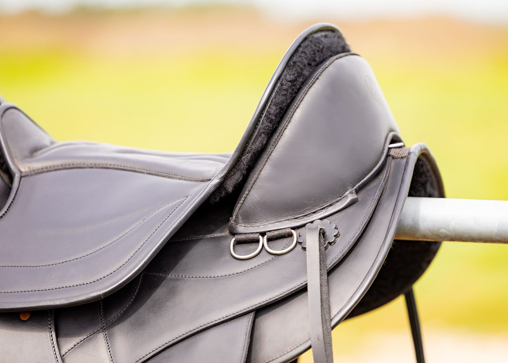 EDIX Tequiro treeless Western saddle - EDIX Saddles
