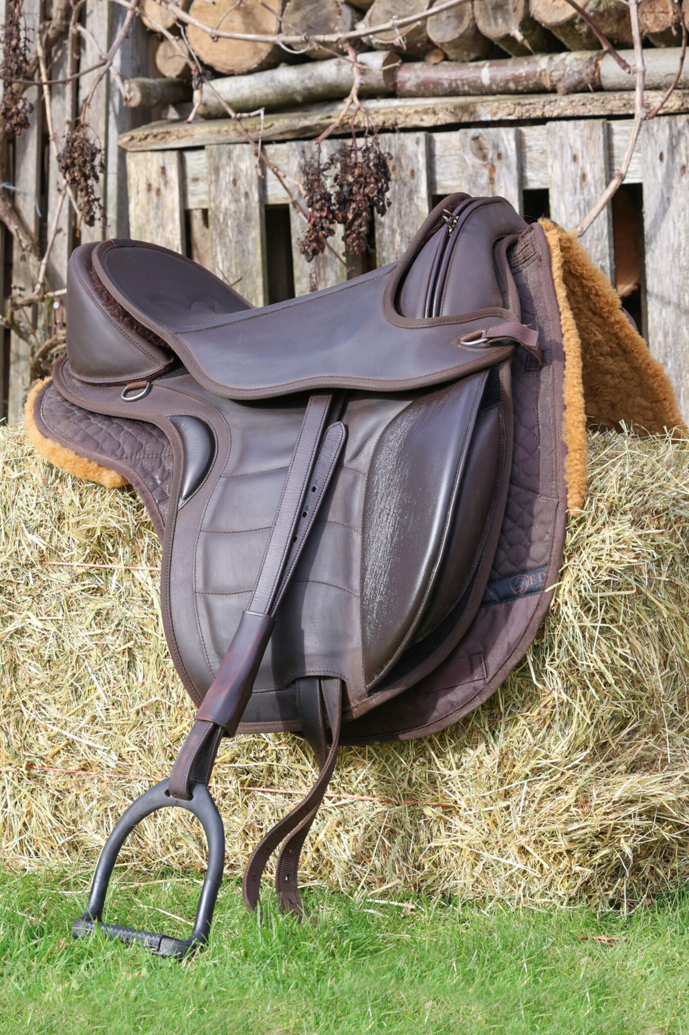 EDIX Libre treeless dressage saddle - EDIX Saddles