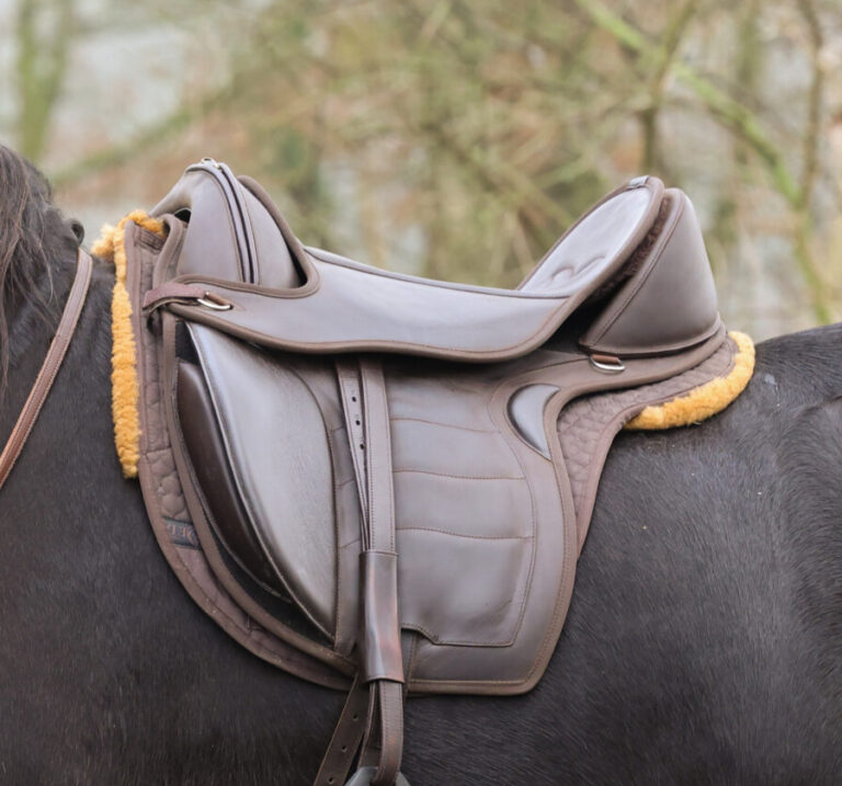 EDIX Libre treeless dressage saddle - EDIX Saddles