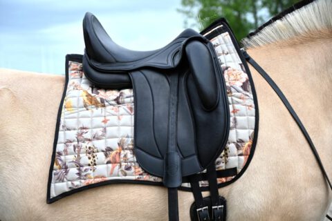 Information EDIX treeless, soft tree and flexible tree saddles - EDIX ...