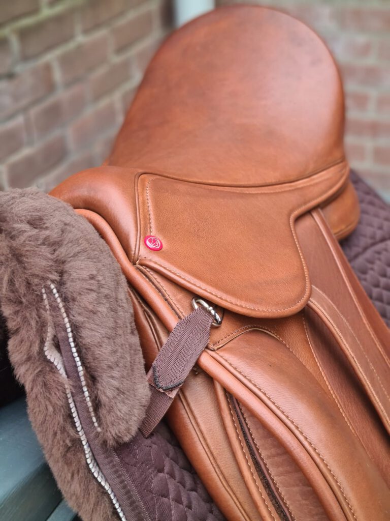 EDIX Tudor soft tree dressage saddle - EDIX Saddles